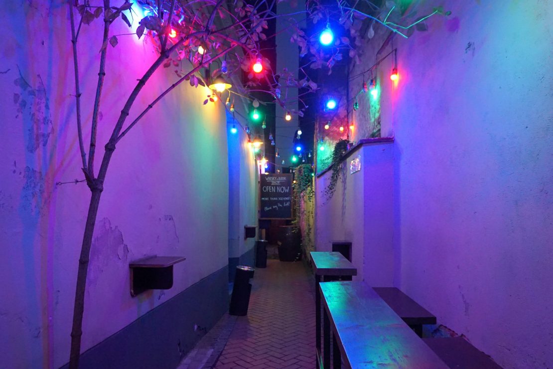 Salionas: the Bar that Feels Like Home (Just Way More Fun) | VP