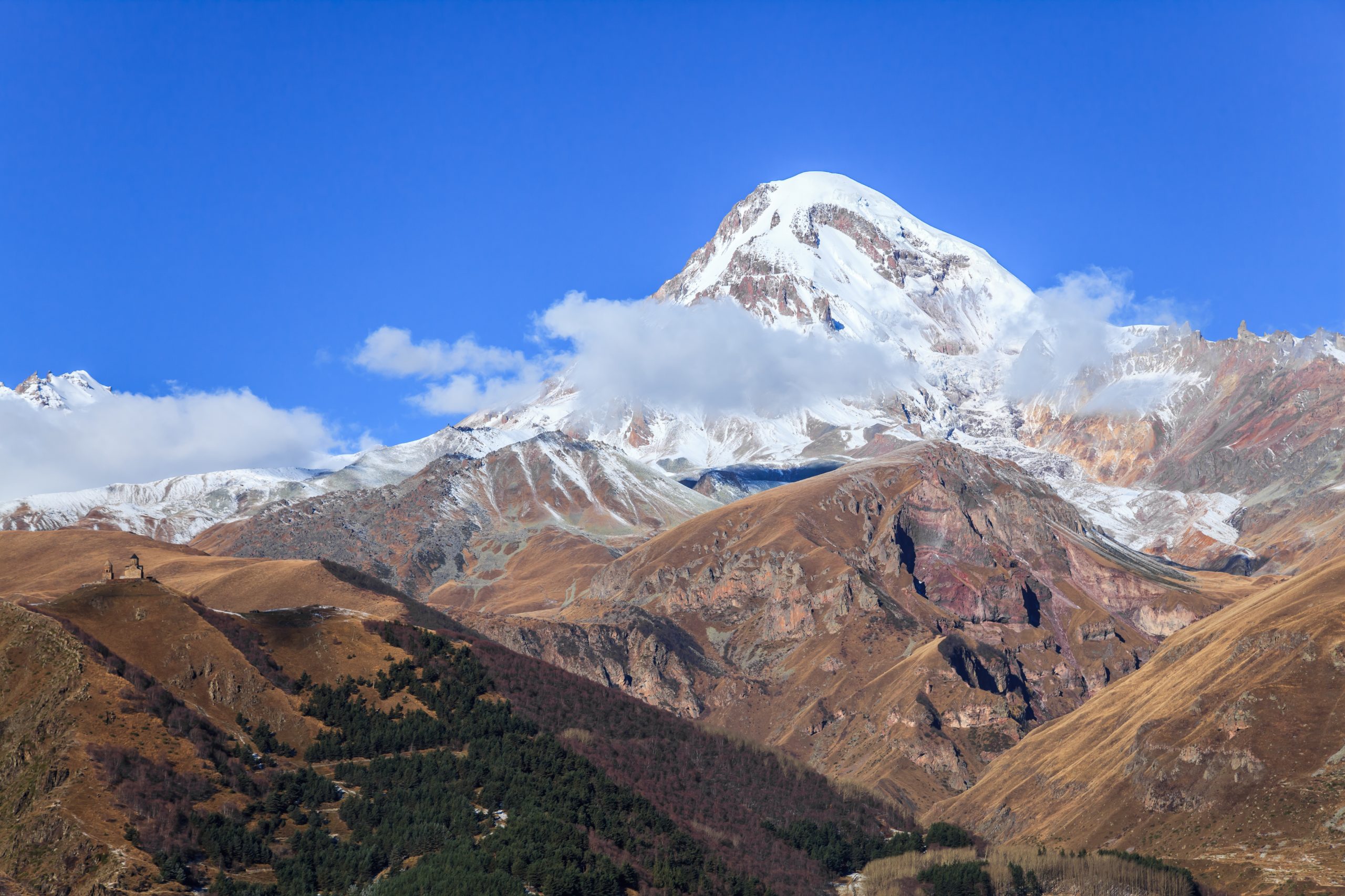Discover Georgia: What Makes These 3 Mountains So Special
